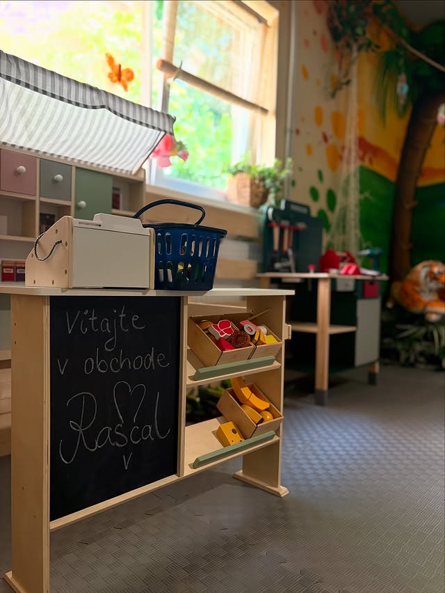 RASCAL Café, Brunch & Kids